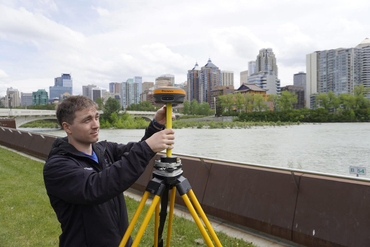 Hemisphere GPS & GNSS Systems - Bench Mark USA