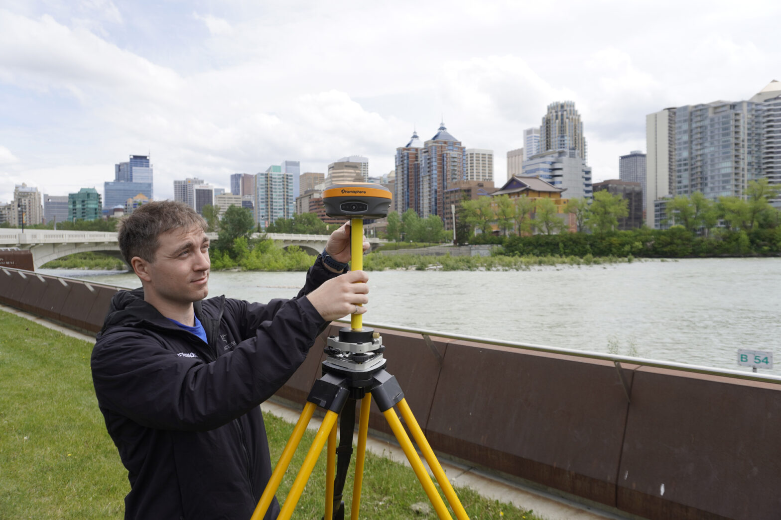 Hemisphere GPS & GNSS Systems - Bench Mark USA