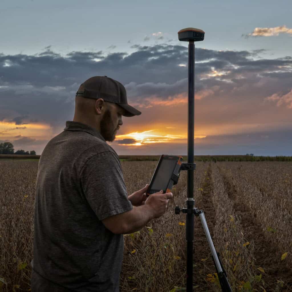 Juniper Geode GNS3 Sub-Meter GIS Receiver - Bench Mark USA