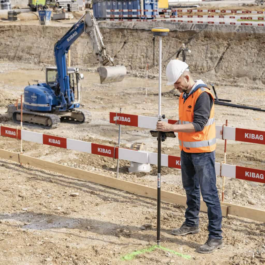 GeoMax Zenith 60 Construction RTK Receiver - Bench Mark USA